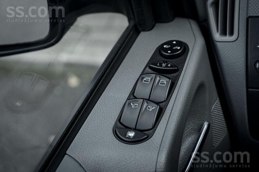 Zils Mercedes-Benz Viano 2007 Rīga, ar dzinēja tilpumu 2.10 L un nobraukumu 330 tūkst. km par 5500 €, foto 27 vietnē AUTOMOTO.COM.LV