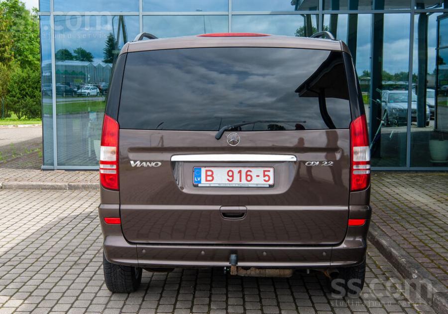 Brown Mercedes-Benz Viano 2011 in Cesis, with an engine capacity of 2.20 L and mileage of 311 thousand km for 8900 €, photo 6 on AUTOMOTO.COM.LV