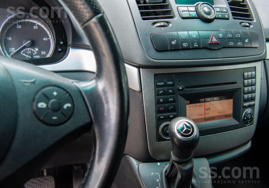Brown Mercedes-Benz Viano 2011 in Cesis, with an engine capacity of 2.20 L and mileage of 311 thousand km for 8900 €, photo 20 on AUTOMOTO.COM.LV