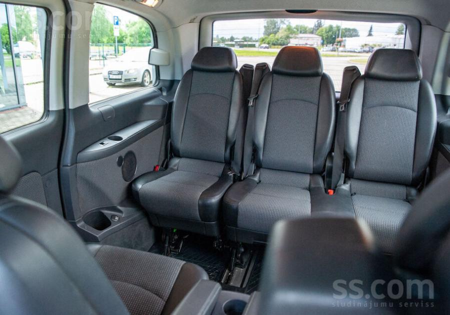 Brown Mercedes-Benz Viano 2011 in Cesis, with an engine capacity of 2.20 L and mileage of 311 thousand km for 8900 €, photo 21 on AUTOMOTO.COM.LV
