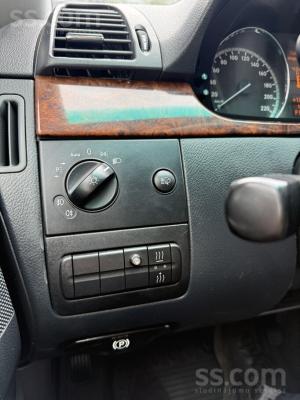 Brown Mercedes-Benz Viano 2013 in Valka, with an engine capacity of 2.20 L and mileage of 333 thousand km for 13500 €, photo 26 on AUTOMOTO.COM.LV