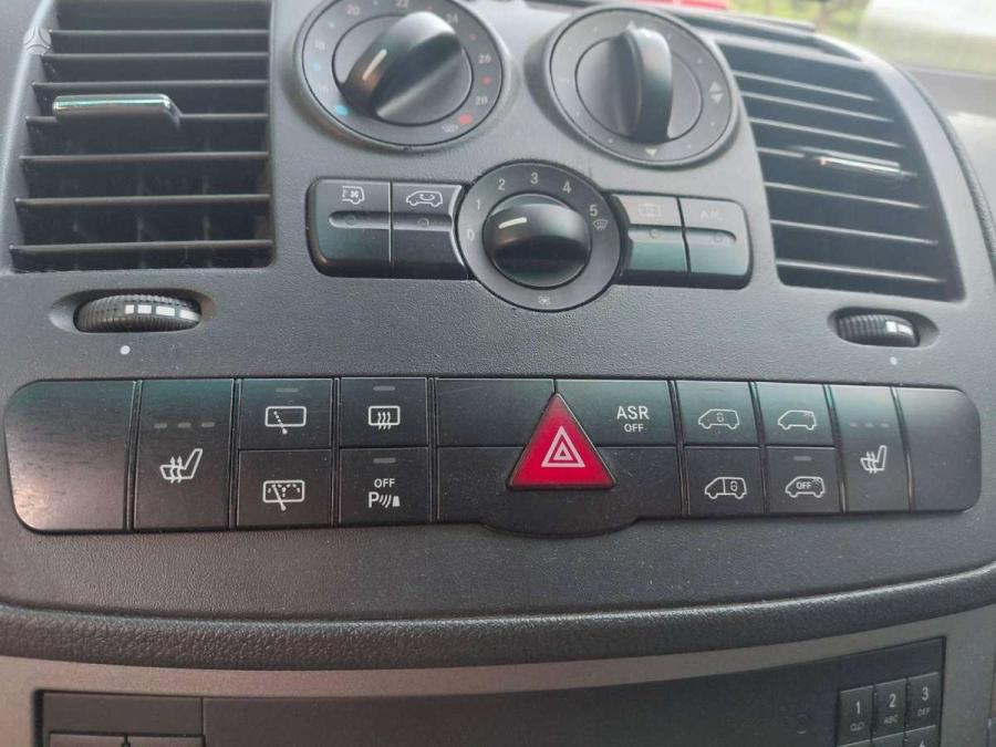 Brown Mercedes-Benz Viano 2011 in Kaunas, with an engine capacity of 2.20 L and mileage of 260 thousand km for 12000 €, photo 10 on AUTOMOTO.COM.LV