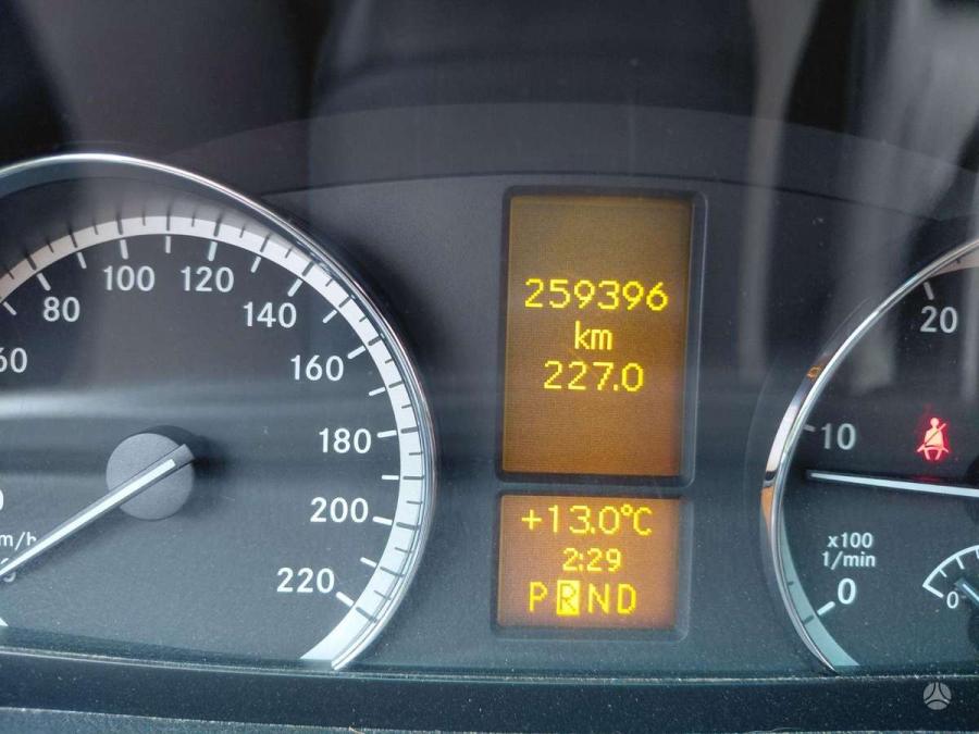 Brown Mercedes-Benz Viano 2011 in Kaunas, with an engine capacity of 2.20 L and mileage of 260 thousand km for 12000 €, photo 13 on AUTOMOTO.COM.LV