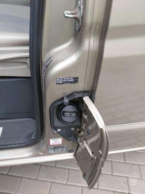Brown Mercedes-Benz Viano 2011 in Kaunas, with an engine capacity of 2.20 L and mileage of 260 thousand km for 12000 €, photo 25 on AUTOMOTO.COM.LV