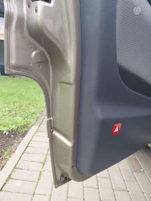 Brown Mercedes-Benz Viano 2011 in Kaunas, with an engine capacity of 2.20 L and mileage of 260 thousand km for 12000 €, photo 27 on AUTOMOTO.COM.LV