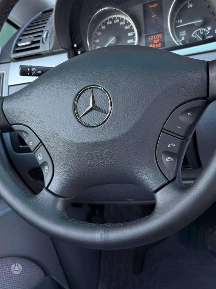 Green Mercedes-Benz Viano 2010 in Klaipeda, with an engine capacity of 2.99 L and mileage of 224 thousand km for 7700 €, photo 20 on AUTOMOTO.COM.LV