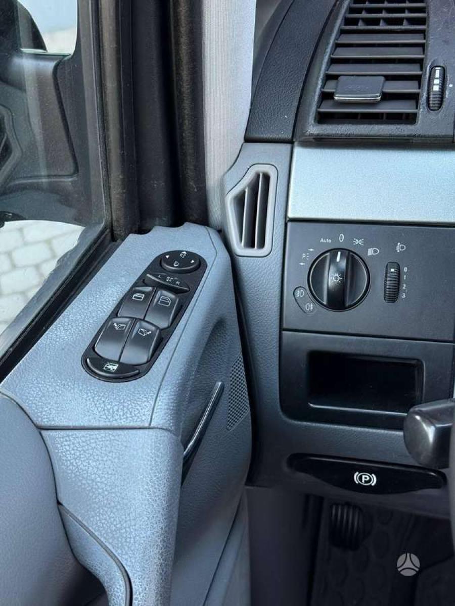 Green Mercedes-Benz Viano 2010 in Klaipeda, with an engine capacity of 2.99 L and mileage of 224 thousand km for 7700 €, photo 27 on AUTOMOTO.COM.LV