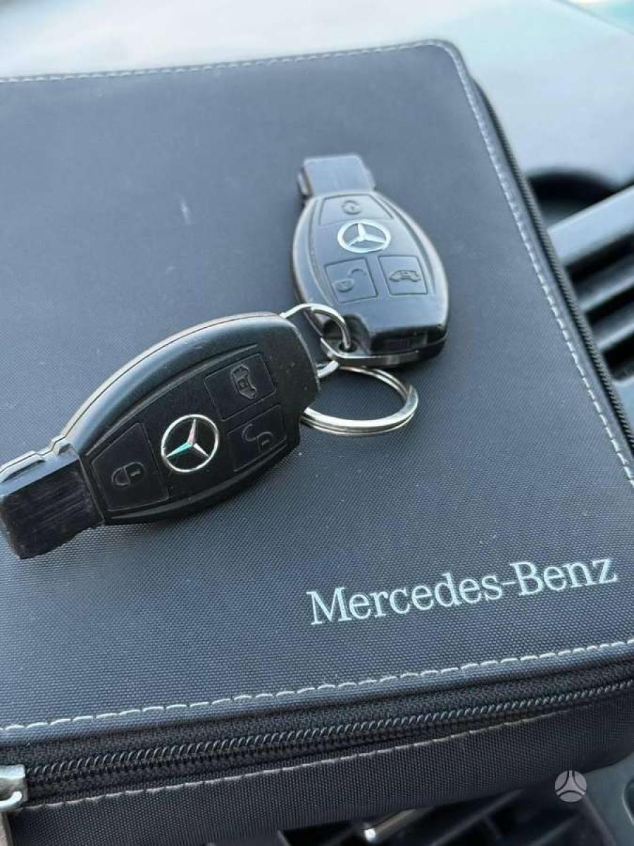 Green Mercedes-Benz Viano 2010 in Klaipeda, with an engine capacity of 2.99 L and mileage of 224 thousand km for 7700 €, photo 31 on AUTOMOTO.COM.LV