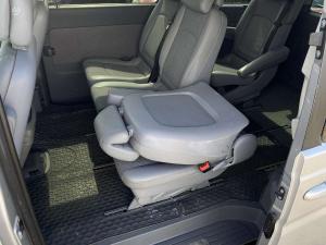 Pelēks Mercedes-Benz Viano 2007 Viļņa, ar dzinēja tilpumu 2.15 L un nobraukumu 399 tūkst. km par 4800 €, foto 12 vietnē AUTOMOTO.COM.LV