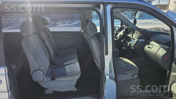 Grey Mercedes-Benz Viano 2005 in Valka, with an engine capacity of 2.20 L and mileage of 445 thousand km for 2300 €, photo 8 on AUTOMOTO.COM.LV