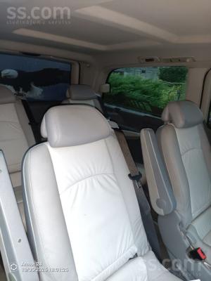 Pelēks Mercedes-Benz Viano 2007 Valmiera, ar dzinēja tilpumu 3.00 L un nobraukumu 421 tūkst. km par 7000 €, foto 5 vietnē AUTOMOTO.COM.LV