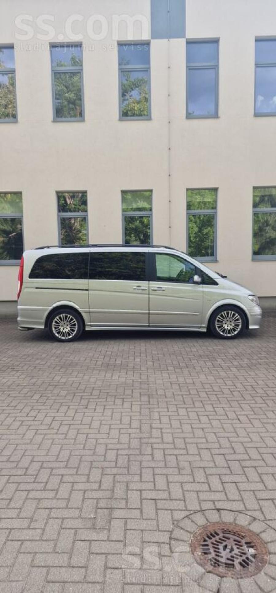 Grey Mercedes-Benz Viano 2008 in Jelgava, with an engine capacity of 3.00 L and mileage of 258 thousand km for 9500 €, photo 3 on AUTOMOTO.COM.LV