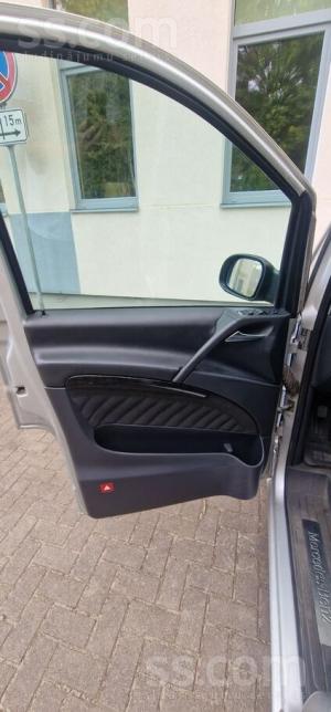 Grey Mercedes-Benz Viano 2008 in Jelgava, with an engine capacity of 3.00 L and mileage of 258 thousand km for 9500 €, photo 9 on AUTOMOTO.COM.LV