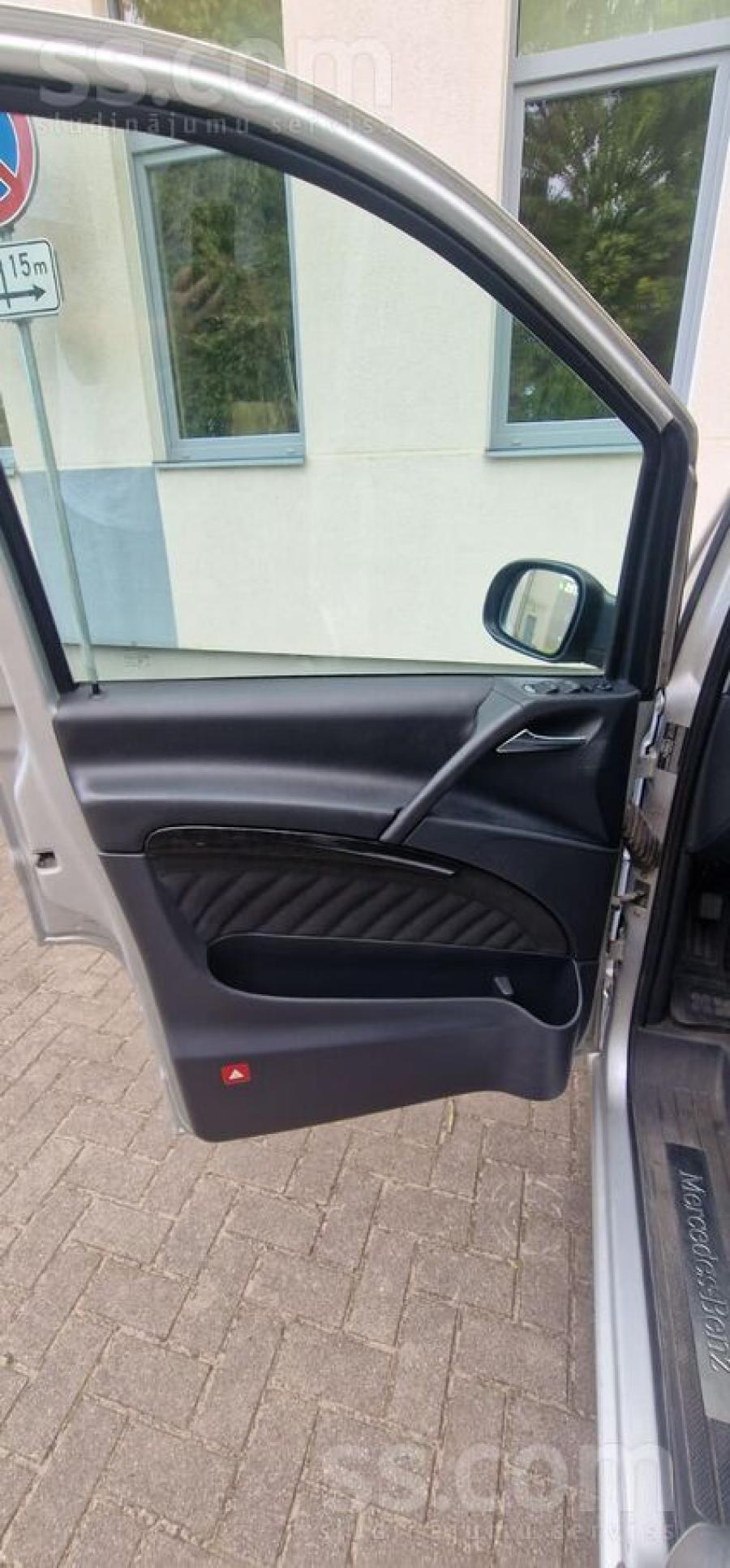 Grey Mercedes-Benz Viano 2008 in Jelgava, with an engine capacity of 3.00 L and mileage of 258 thousand km for 9500 €, photo 9 on AUTOMOTO.COM.LV