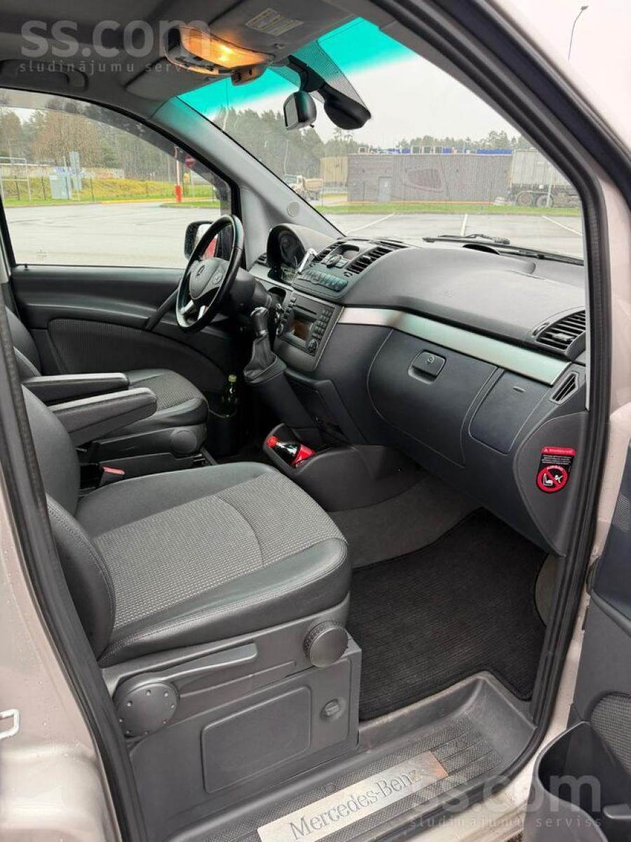 Pelēks Mercedes-Benz Viano 2013 Rīga, ar dzinēja tilpumu 3.00 L un nobraukumu 303 tūkst. km par 11900 €, foto 6 vietnē AUTOMOTO.COM.LV