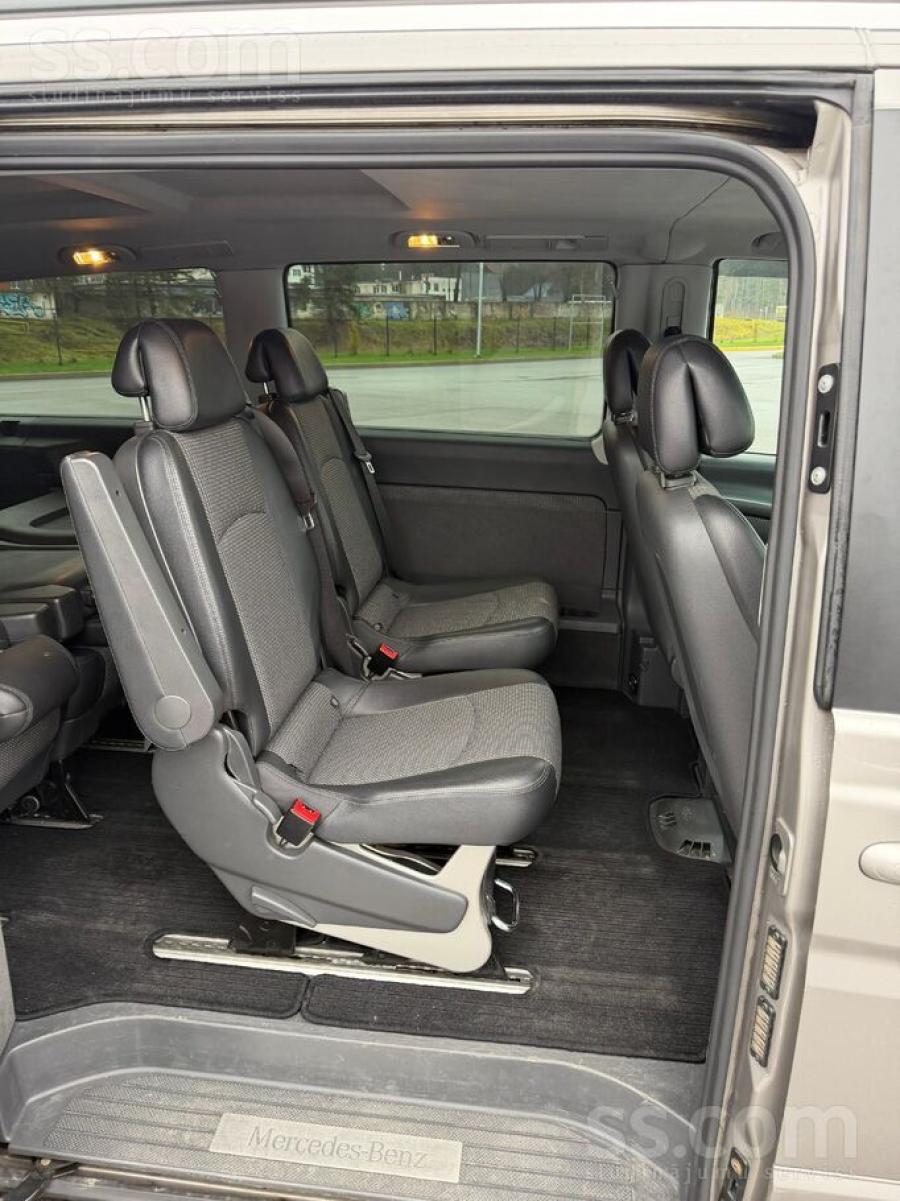 Pelēks Mercedes-Benz Viano 2013 Rīga, ar dzinēja tilpumu 3.00 L un nobraukumu 303 tūkst. km par 11900 €, foto 7 vietnē AUTOMOTO.COM.LV