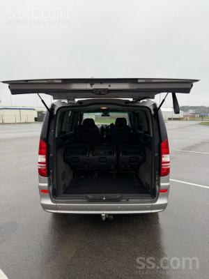 Pelēks Mercedes-Benz Viano 2013 Rīga, ar dzinēja tilpumu 3.00 L un nobraukumu 303 tūkst. km par 11900 €, foto 9 vietnē AUTOMOTO.COM.LV