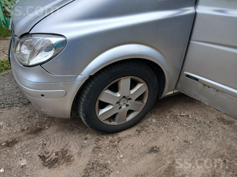 Grey Mercedes-Benz Viano 2004 in Riga, with an engine capacity of 2.20 L and mileage of 498 thousand km for 2800 €, photo 5 on AUTOMOTO.COM.LV