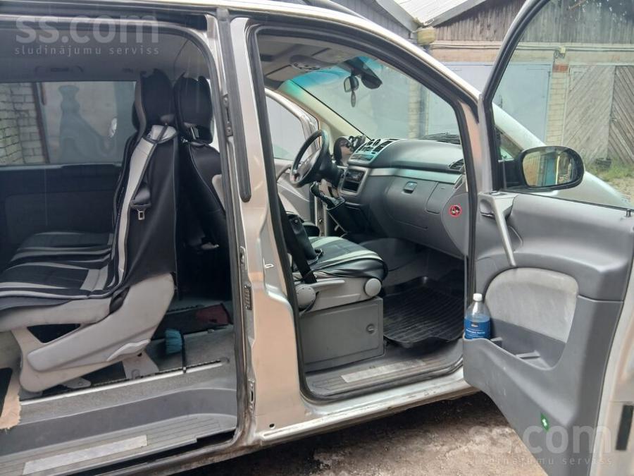 Grey Mercedes-Benz Viano 2004 in Riga, with an engine capacity of 2.20 L and mileage of 498 thousand km for 2800 €, photo 6 on AUTOMOTO.COM.LV