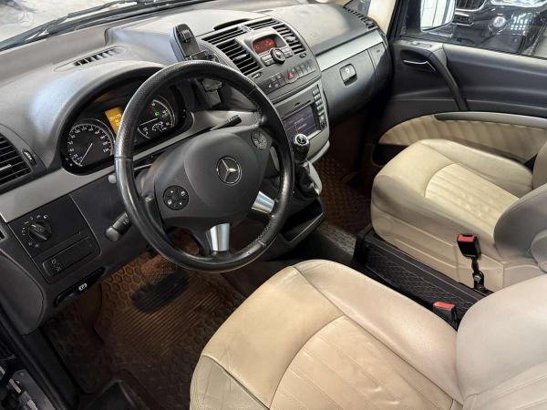 Grey Mercedes-Benz Viano 2012 in Marijampole, with an engine capacity of 2.99 L and mileage of 351 thousand km for 14500 €, photo 2 on AUTOMOTO.COM.LV