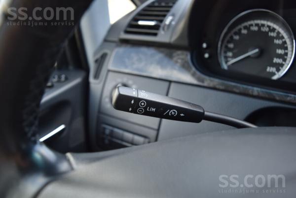 Grey Mercedes-Benz Viano 2014 in Riga, with an engine capacity of 3.00 L and mileage of 176 thousand km for 18000 €, photo 10 on AUTOMOTO.COM.LV