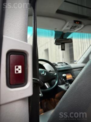 Pelēks Mercedes-Benz Viano 2016 Rīga, ar dzinēja tilpumu 3.00 L un nobraukumu 247 tūkst. km par 14800 €, foto 20 vietnē AUTOMOTO.COM.LV