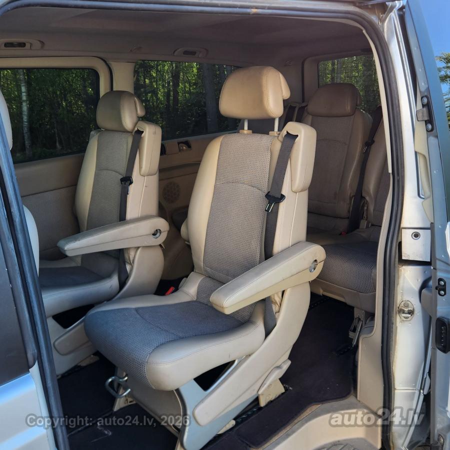 Pelēks Mercedes-Benz Viano 2007 Tallina, ar dzinēja tilpumu 2.10 L un nobraukumu 365 tūkst. km par 7000 €, foto 11 vietnē AUTOMOTO.COM.LV