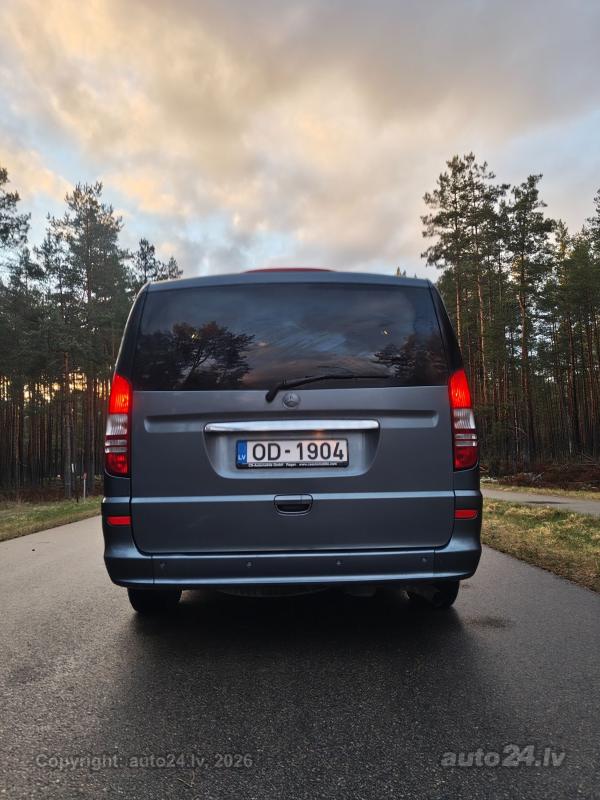 Pelēks Mercedes-Benz Viano 2011 Rīga, ar dzinēja tilpumu 3.00 L un nobraukumu 273 tūkst. km par 12900 €, foto 3 vietnē AUTOMOTO.COM.LV