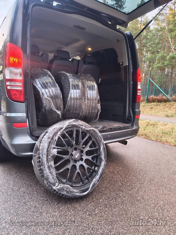 Pelēks Mercedes-Benz Viano 2011 Rīga, ar dzinēja tilpumu 3.00 L un nobraukumu 273 tūkst. km par 12900 €, foto 8 vietnē AUTOMOTO.COM.LV