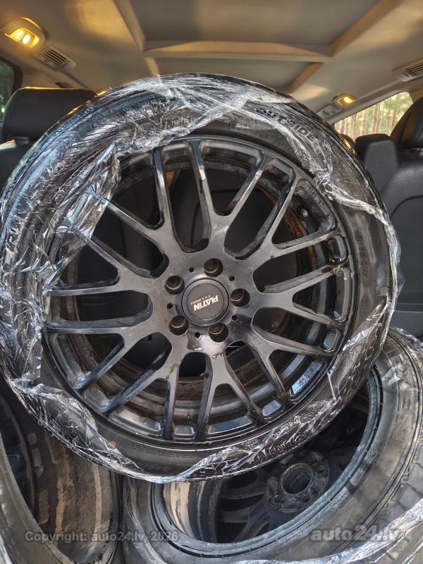 Pelēks Mercedes-Benz Viano 2011 Rīga, ar dzinēja tilpumu 3.00 L un nobraukumu 273 tūkst. km par 12900 €, foto 10 vietnē AUTOMOTO.COM.LV