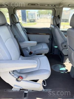 Mercedes-Benz Viano 2004 in Liepaja, with an engine capacity of 2.20 L and mileage of 215 thousand km for 4800 €, photo 7 on AUTOMOTO.COM.LV