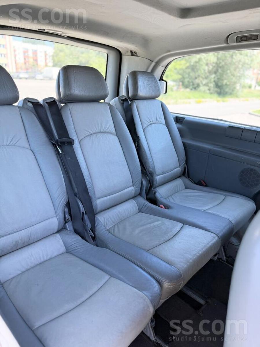 Mercedes-Benz Viano 2004 in Liepaja, with an engine capacity of 2.20 L and mileage of 215 thousand km for 4800 €, photo 8 on AUTOMOTO.COM.LV