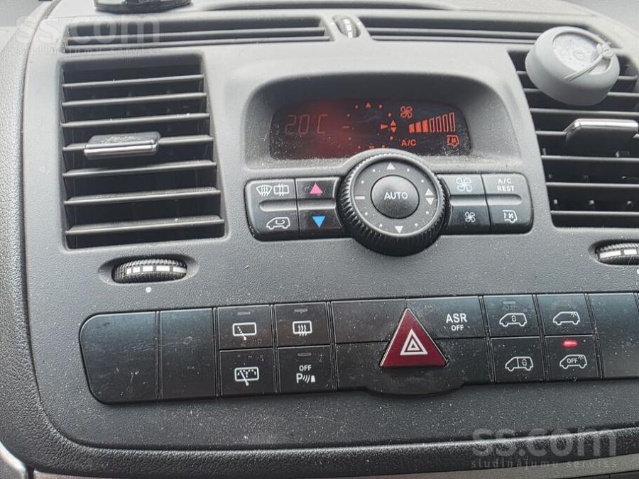 Mercedes-Benz Viano 2012 Rīga, ar dzinēja tilpumu 3.00 L un nobraukumu 304 tūkst. km par 7300 €, foto 4 vietnē AUTOMOTO.COM.LV
