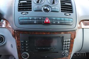 Red Mercedes-Benz Viano 2008 in Liepaja, with an engine capacity of 2.20 L and mileage of 256 thousand km for 11800 €, photo 13 on AUTOMOTO.COM.LV
