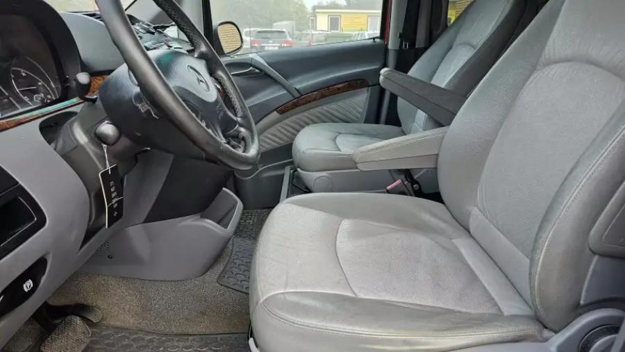 Sarkans Mercedes-Benz Viano 2008 Rīga, ar dzinēja tilpumu 2.20 L un nobraukumu 408 tūkst. km par 5550 €, foto 9 vietnē AUTOMOTO.COM.LV