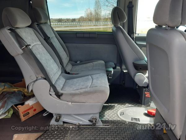 Sarkans Mercedes-Benz Viano 2004 Rakvere, ar dzinēja tilpumu 2.10 L un nobraukumu 483 tūkst. km par 4900 €, foto 7 vietnē AUTOMOTO.COM.LV
