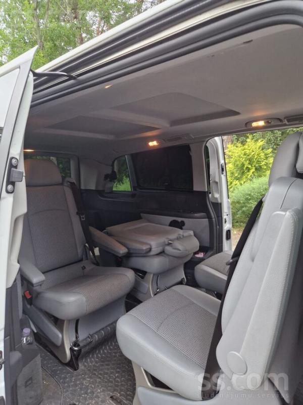 White Mercedes-Benz Viano 2012 in Jurmala, with an engine capacity of 2.20 L and mileage of 250 thousand km for 16900 €, photo 6 on AUTOMOTO.COM.LV