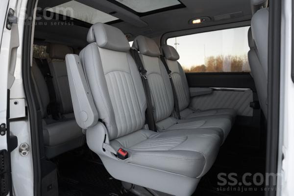 White Mercedes-Benz Viano 2012 in Jelgava, with an engine capacity of 3.00 L and mileage of 395 thousand km for 12500 €, photo 3 on AUTOMOTO.COM.LV