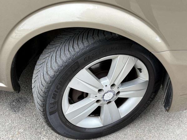 Dzeltens Mercedes-Benz Viano 2012 Raseiniai, ar dzinēja tilpumu 2.14 L un nobraukumu 272 tūkst. km par 10999 €, foto 10 vietnē AUTOMOTO.COM.LV