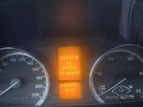 Мерседес Вито 2011 в Таллин на AUTOMOTO.COM.LV Бежевый Мерседес Вито 2011 в Таллин, объемом двигателя 2.10 л и пробегом 313 тыс. км за 7000 €, фото 9 на AUTOMOTO.COM.LV