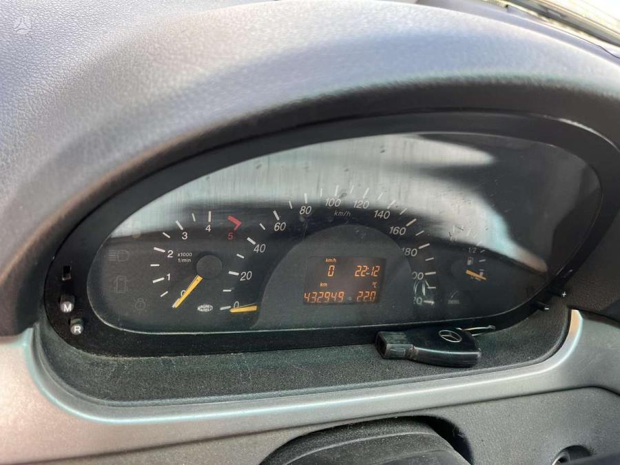 Melns Mercedes-Benz Vito 2005 Jonava, ar dzinēja tilpumu 2.15 L un nobraukumu 433 tūkst. km par 2500 €, foto 3 vietnē AUTOMOTO.COM.LV