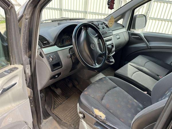 Black Mercedes-Benz Vito 2005 in Jonava, with an engine capacity of 2.15 L and mileage of 433 thousand km for 2500 €, photo 8 on AUTOMOTO.COM.LV