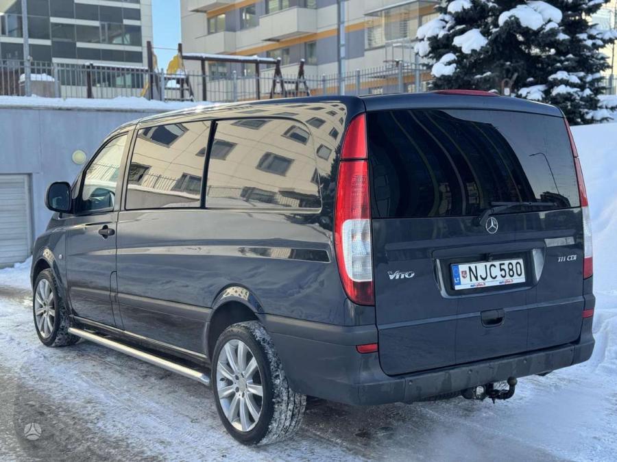 Black Mercedes-Benz Vito 2006 in Vilnius, with an engine capacity of 2.20 L and mileage of 376 thousand km for 5400 €, photo 4 on AUTOMOTO.COM.LV