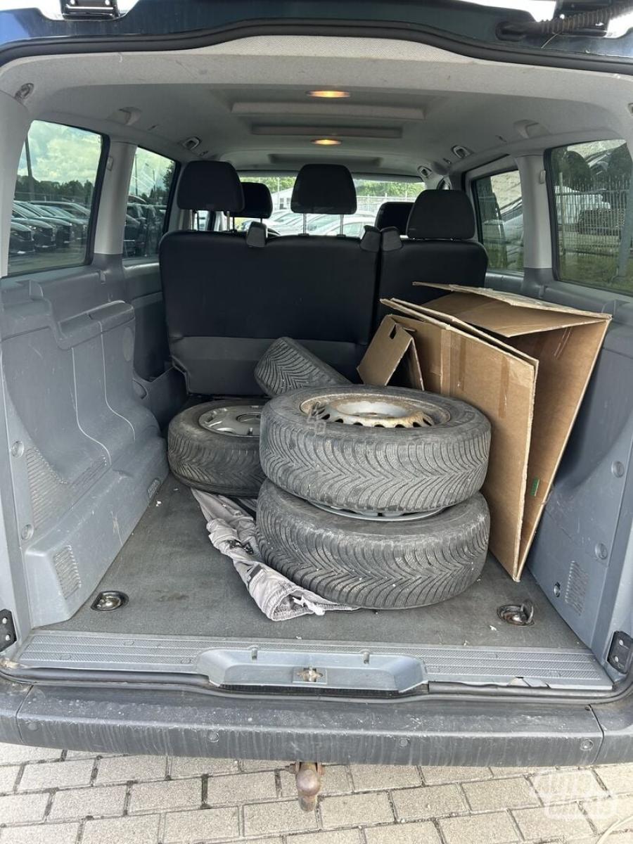 Melns Mercedes-Benz Vito 2006 Marijampole, ar dzinēja tilpumu 2.20 L un nobraukumu 375 tūkst. km par 3600 €, foto 10 vietnē AUTOMOTO.COM.LV