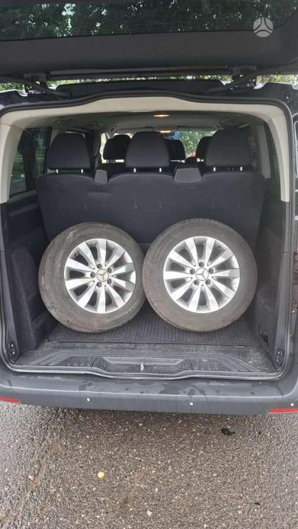 Black Mercedes-Benz Vito 2017 in Taurage, with an engine capacity of 2.10 L and mileage of 319 thousand km for 10900 €, photo 6 on AUTOMOTO.COM.LV