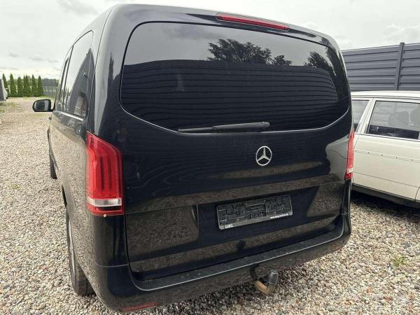 Melns Mercedes-Benz Vito 2017 Kauņa, ar dzinēja tilpumu 2.14 L un nobraukumu 221 tūkst. km par 8800 €, foto 6 vietnē AUTOMOTO.COM.LV