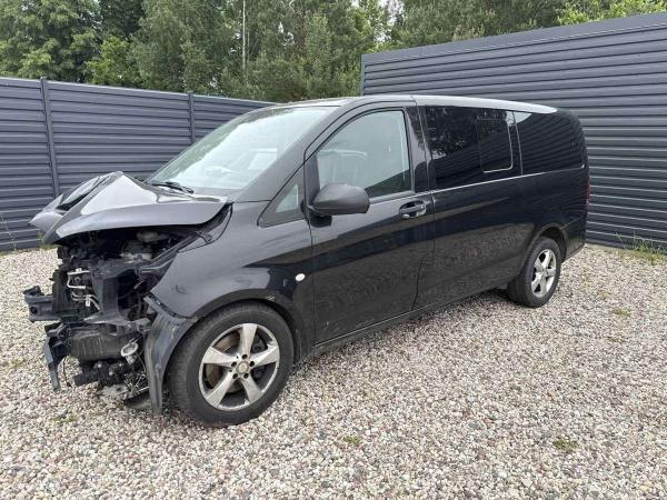 Melns Mercedes-Benz Vito 2017 Kauņa, ar dzinēja tilpumu 2.14 L un nobraukumu 221 tūkst. km par 8800 €, foto 7 vietnē AUTOMOTO.COM.LV