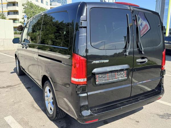 Black Mercedes-Benz Vito 2018 in Vilnius, with an engine capacity of 2.00 L and mileage of 103 thousand km for 17500 €, photo 10 on AUTOMOTO.COM.LV