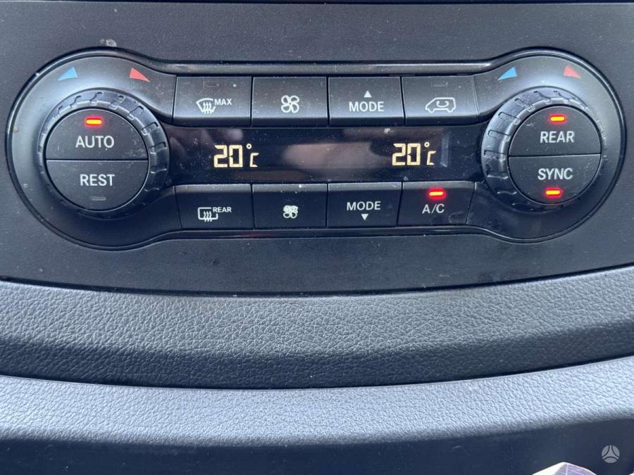 Melns Mercedes-Benz Vito 2018 Viļņa, ar dzinēja tilpumu 2.00 L un nobraukumu 103 tūkst. km par 17500 €, foto 16 vietnē AUTOMOTO.COM.LV