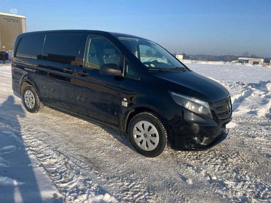 Black Mercedes-Benz Vito 2019 in Taurage, with an engine capacity of 2.14 L and mileage of 212 thousand km for 13000 €, photo 4 on AUTOMOTO.COM.LV